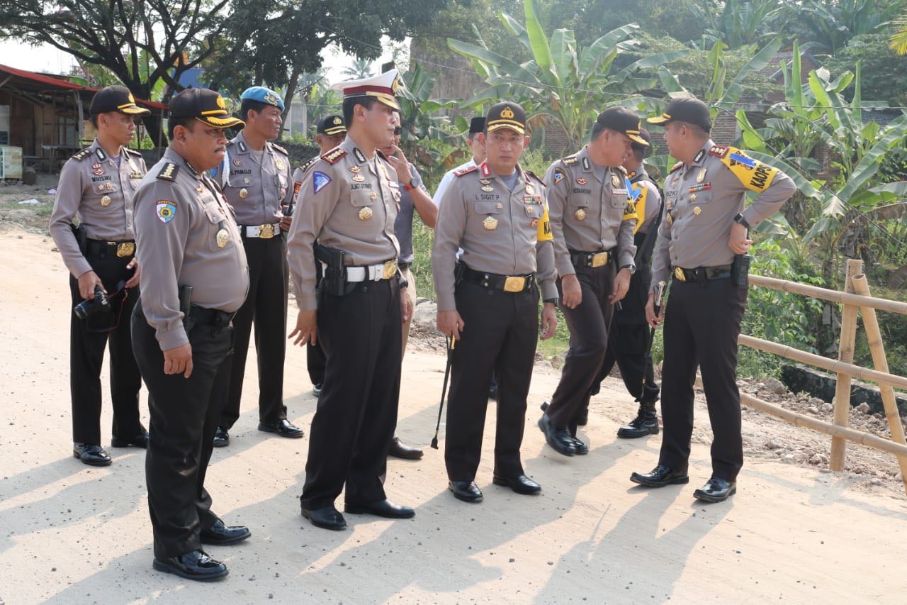 Begini Cara Polda Banten Urai Antrean Kendaraan di Pelabuhan Merak ... Begini Cara Polda Banten Urai Antrean Kendaraan di Pelabuhan Merak ...
