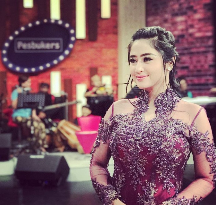 Dewi Persik Ingin Tutup Aurat | BantenNews.co.id -Berita Banten Hari Ini Dewi Persik Ingin Tutup Aurat | BantenNews.co.id -Berita Banten Hari Ini