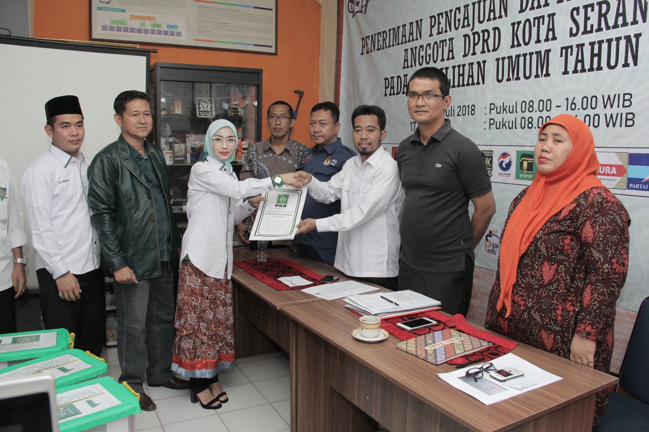 Lima Parpol Daftarkan Bacaleg ke KPU Kota Serang | BantenNews.co.id ... Lima Parpol Daftarkan Bacaleg ke KPU Kota Serang | BantenNews.co.id ...