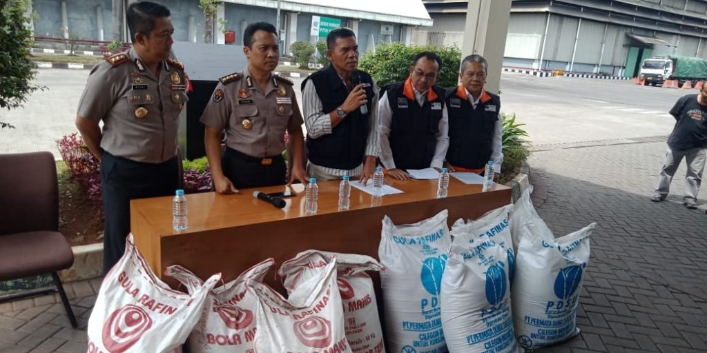 Bareskrim Polri Bongkar Distribusi Ilegal Gula Rafinasi PT PDSU ...