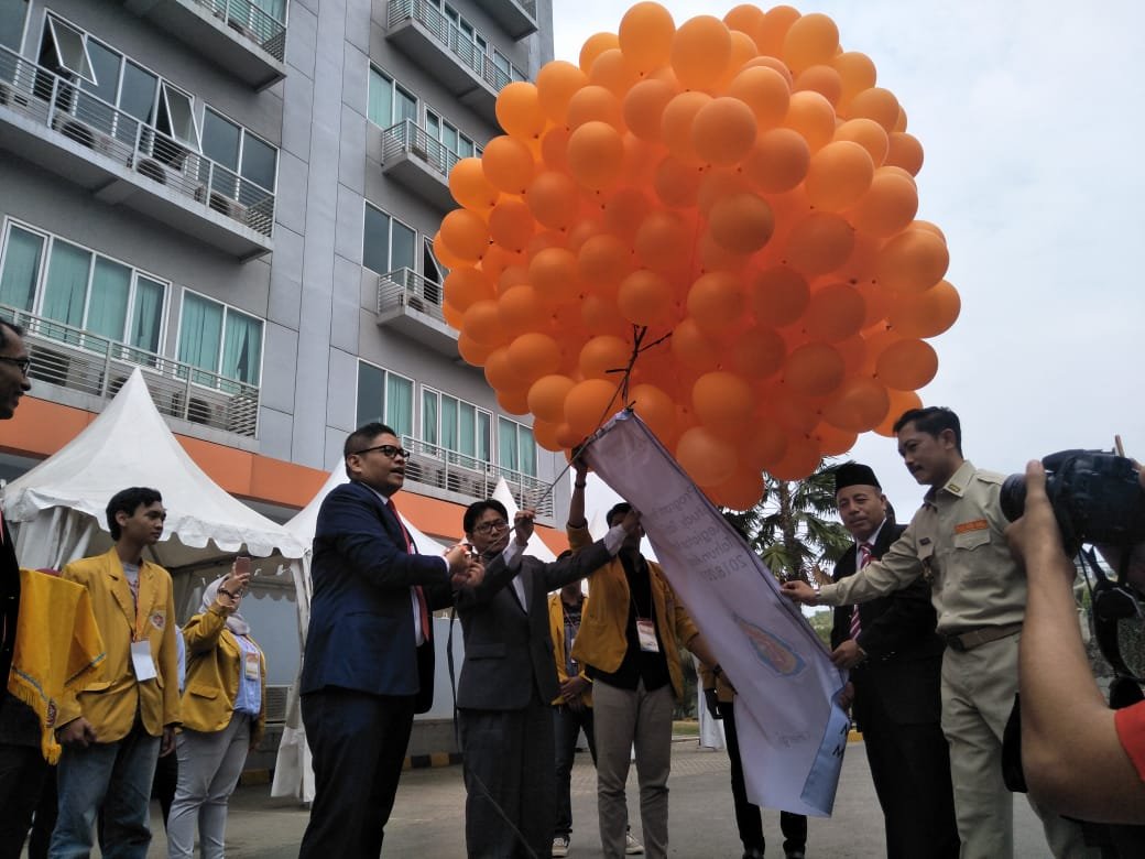 Sesuaikan Kebutuhan Zaman, Mahasiswa Baru Unsera Dituntut Kuasai ...
