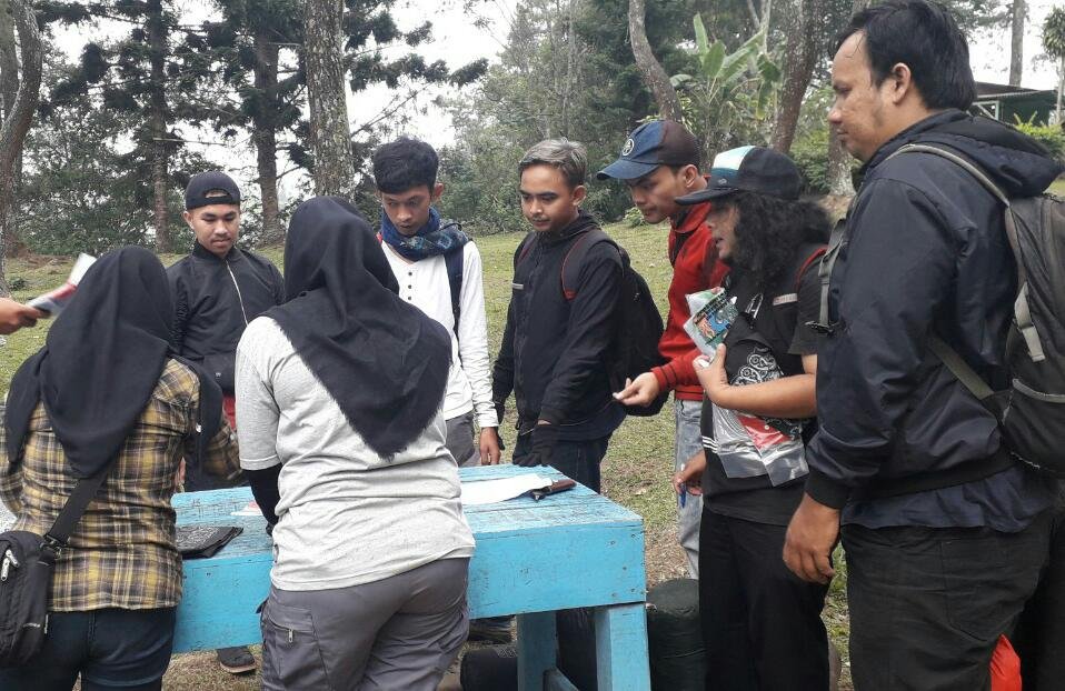 Pecinta Alam Kumpulkan KTP Dukungan untuk Pasangan Krisyanto-Hendra ...