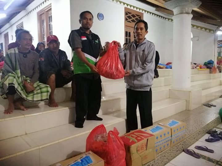 LAZ Harfa Kirim Bantuan ke Lokasi Terdampak Gempa Banten | BantenNews ...