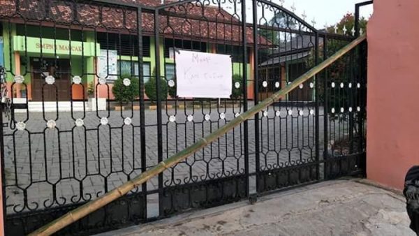 Sengketa Lahan SMPN 1 Mancak, Ahli Waris Lahan Ancam Ratakan Bangunan ... Sengketa Lahan SMPN 1 Mancak, Ahli Waris Lahan Ancam Ratakan Bangunan ...