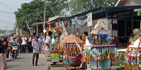 Mengenal Tradisi Debus, Kesenian Asal Banten yang Melegenda - News+ on ...