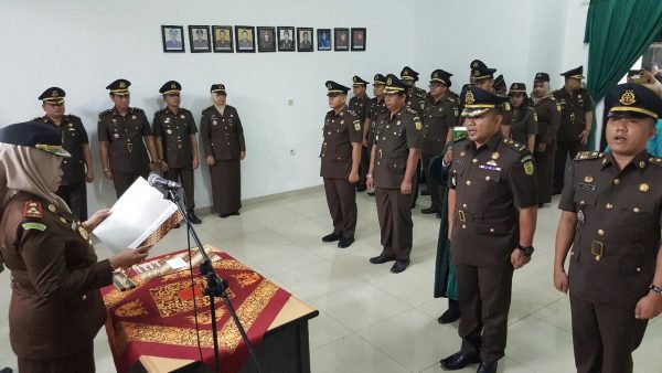 Lantik Pejabat Pidsus dan Intelijen, Kajari Cilegon Ingatkan Totalitas ...