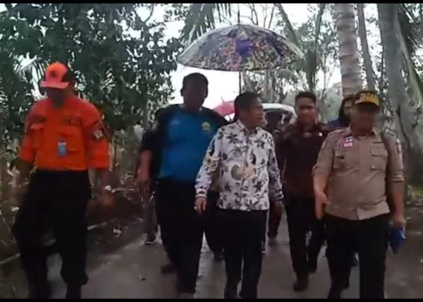 Kunjungi Korban Puting Beliung, Wakil Walikota Serang Ajak Warga Gotong ... Kunjungi Korban Puting Beliung, Wakil Walikota Serang Ajak Warga Gotong ...
