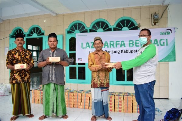 LAZ Harfa Salurkan Bantuan ke Pulo Panjang | BantenNews.co.id -Berita ...