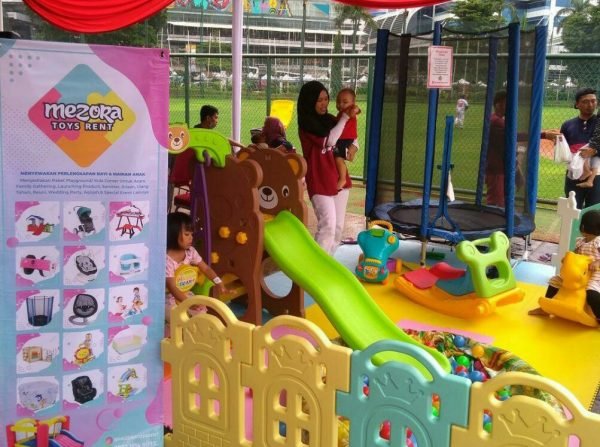 Modal Nol Rupiah, Perempuan Ini Sukses Bisnis Sewa Mainan Anak ...