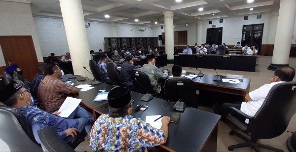 Pemkot Cilegon Inginkan KBS Bangun Pelabuhan Warnasari? | BantenNews.co ... Pemkot Cilegon Inginkan KBS Bangun Pelabuhan Warnasari? | BantenNews.co ...