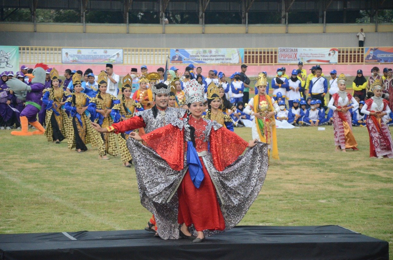 Tari Kolosal Khas Kota Serang Warnai Pembukaan Popda X Banten ...