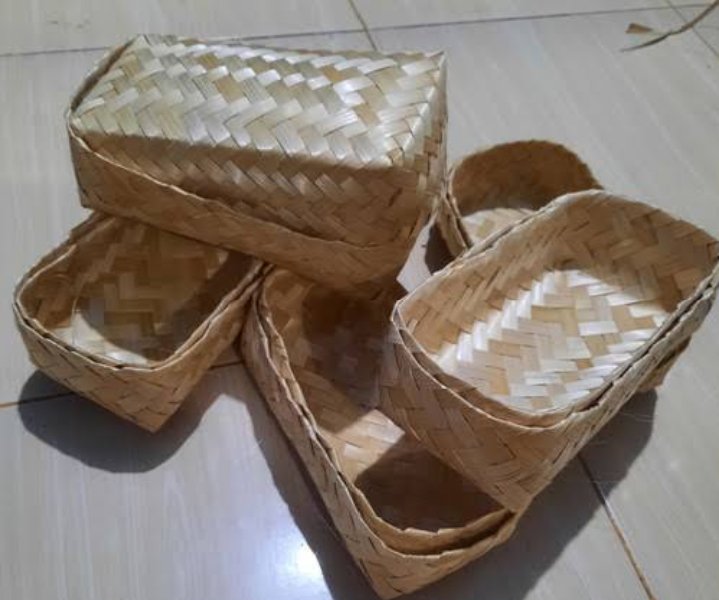 Bantu UMKM, Kecamatan Kasemen Gunakan Anyaman Bambu Jadi Besek Daging ...
