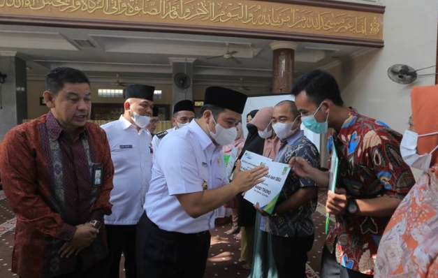 Pemkot Tangerang Serahkan Santunan Jaminan Kematian Guru Ngaji ... Pemkot Tangerang Serahkan Santunan Jaminan Kematian Guru Ngaji ...