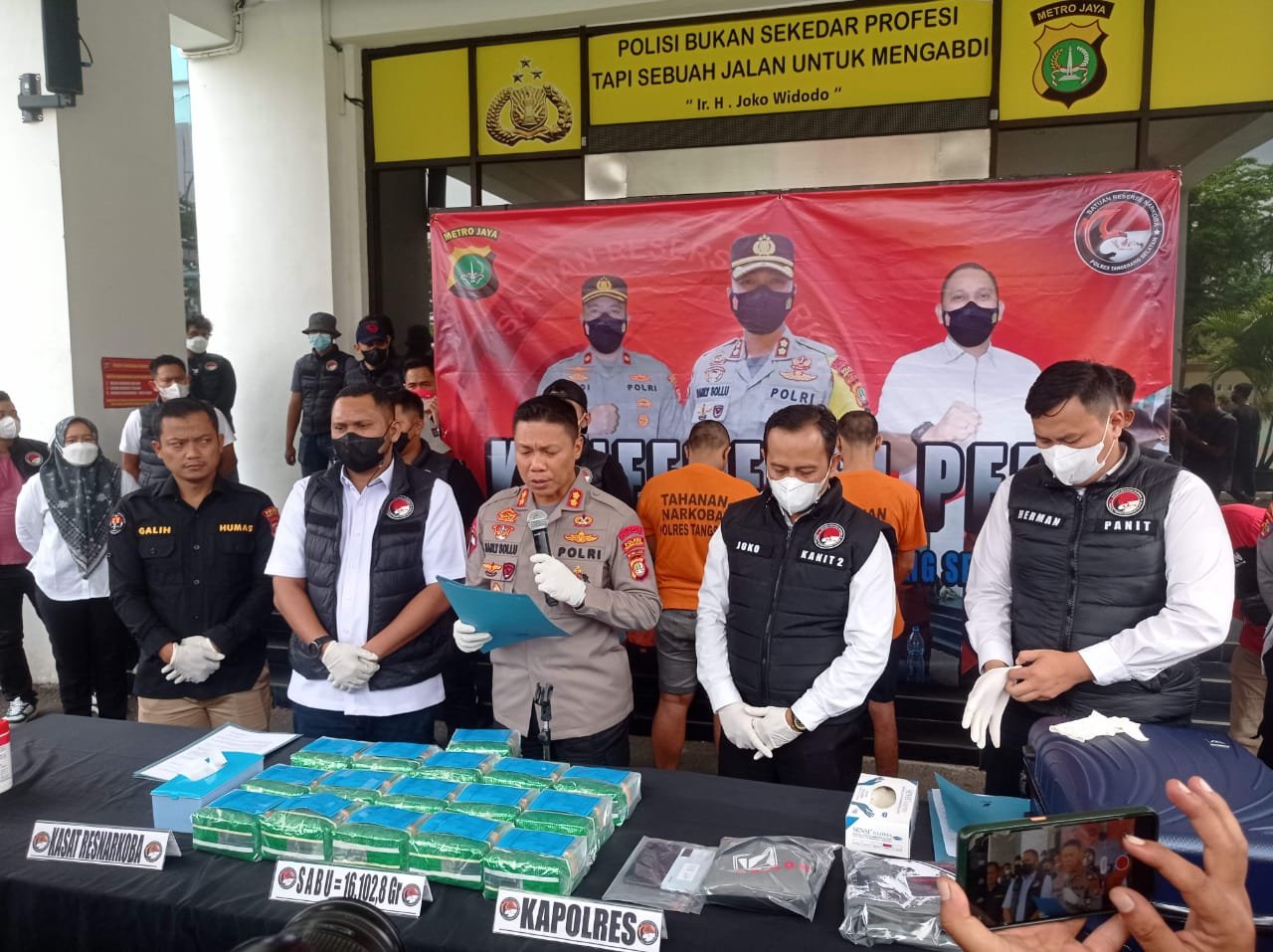 Polres Tangsel Amankan Sabu 16 Kg Yang Dibungkus Plastik Teh Cina