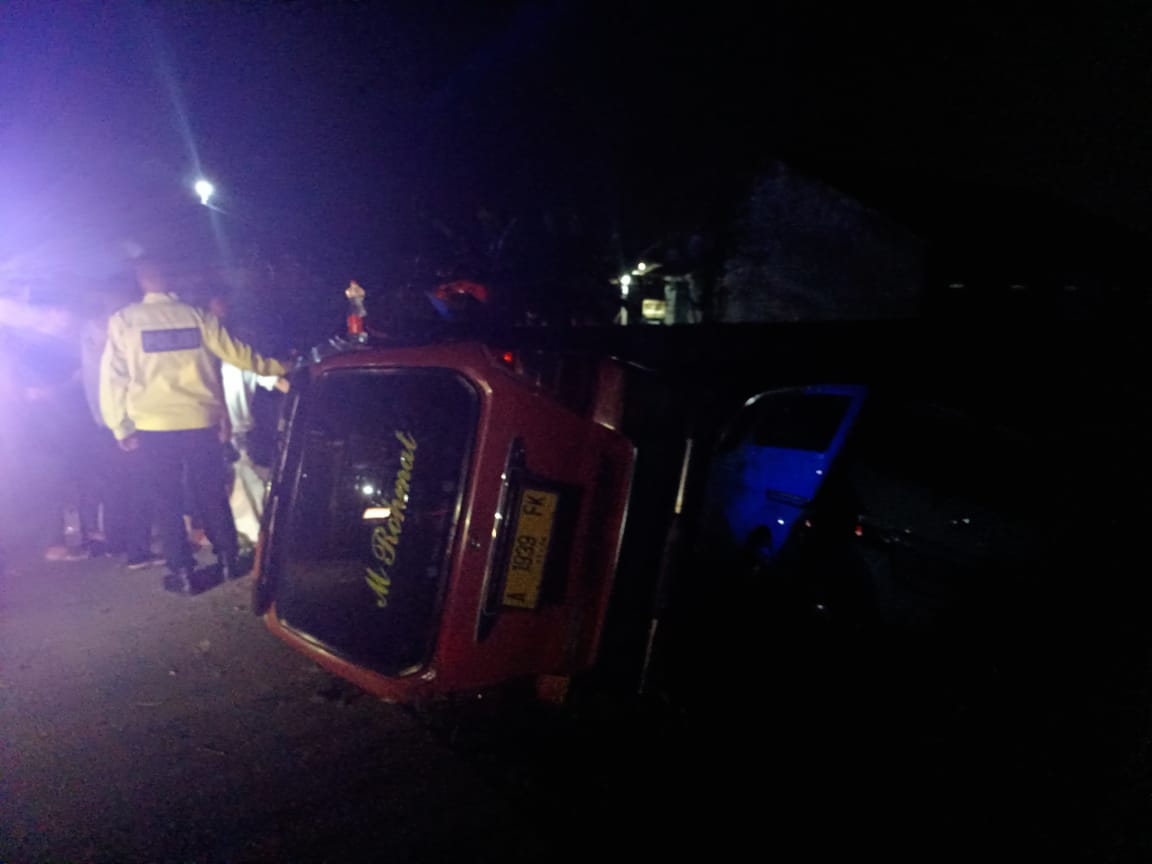 Kurang Konsentrasi, Mobil Guru Masuk Parit di Pontang | BantenNews.co ... Kurang Konsentrasi, Mobil Guru Masuk Parit di Pontang | BantenNews.co ...