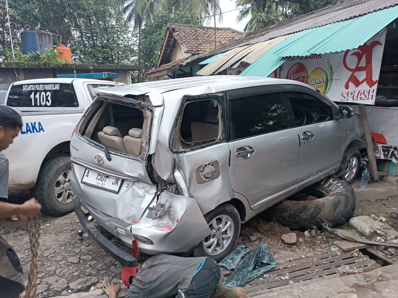 Truk Pertamina Rem Blong Sebabkan Kecelakaan Beruntun di Pandeglang, 2 ... Truk Pertamina Rem Blong Sebabkan Kecelakaan Beruntun di Pandeglang, 2 ...