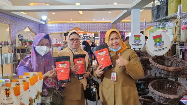 Pemkab Tangerang Dorong UMKM Naik Kelas dan Berkembang | BantenNews.co ... Pemkab Tangerang Dorong UMKM Naik Kelas dan Berkembang | BantenNews.co ...