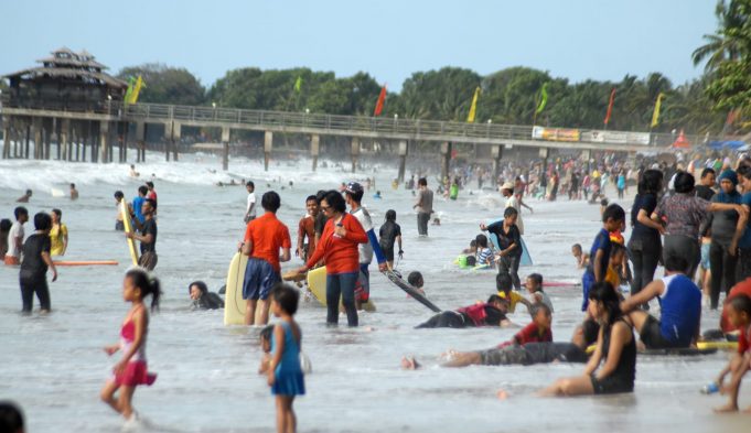 Lima Pantai di Anyer yang Menarik Dikunjungi saat Libur Lebaran ... Lima Pantai di Anyer yang Menarik Dikunjungi saat Libur Lebaran ...