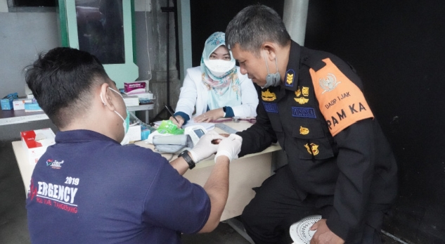 Petugas PT KAI Dilakukan Pemeriksaan Kesehatan | BantenNews.co.id ... Petugas PT KAI Dilakukan Pemeriksaan Kesehatan | BantenNews.co.id ...
