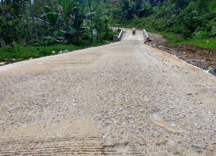 Baru Dibangun, Jalan Cinyiru - Sigobang di Lebak Kembali Rusak ... Baru Dibangun, Jalan Cinyiru - Sigobang di Lebak Kembali Rusak ...