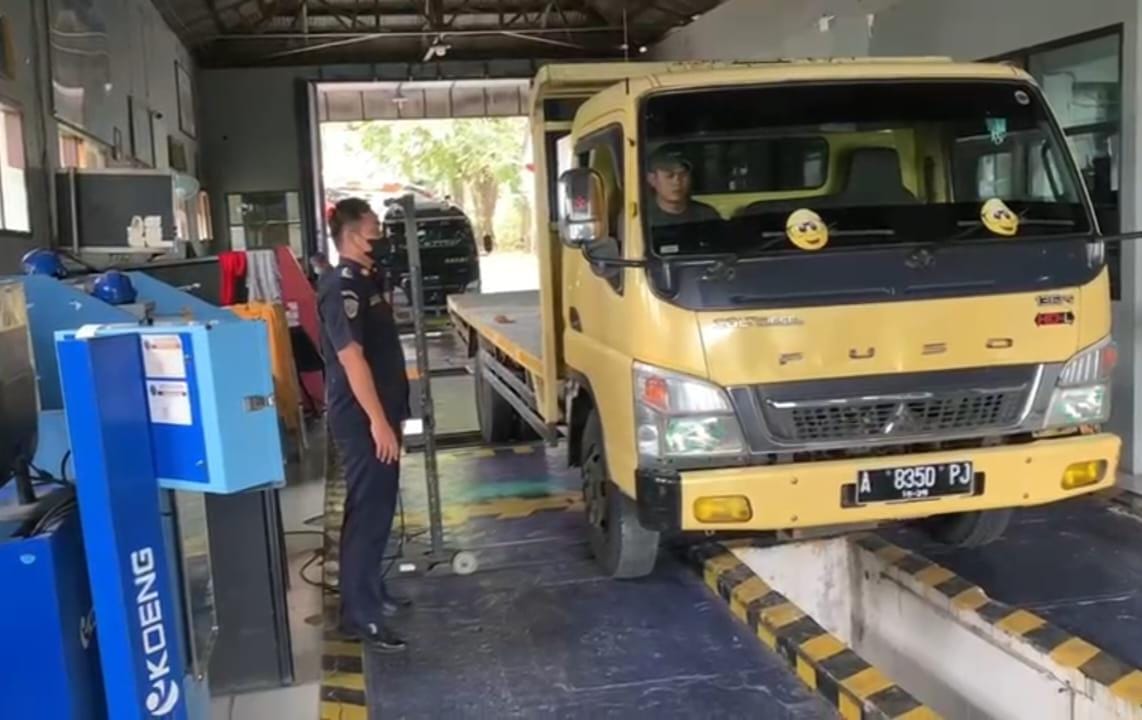 Dishub Lebak Hapus Biaya Uji KIR | BantenNews.co.id -Berita Banten Hari Ini Dishub Lebak Hapus Biaya Uji KIR | BantenNews.co.id -Berita Banten Hari Ini