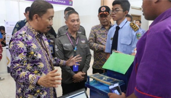 Ciptakan Filter Penjernih Air, Kecamatan Pasar Kemis Juara Lomba TTG ...