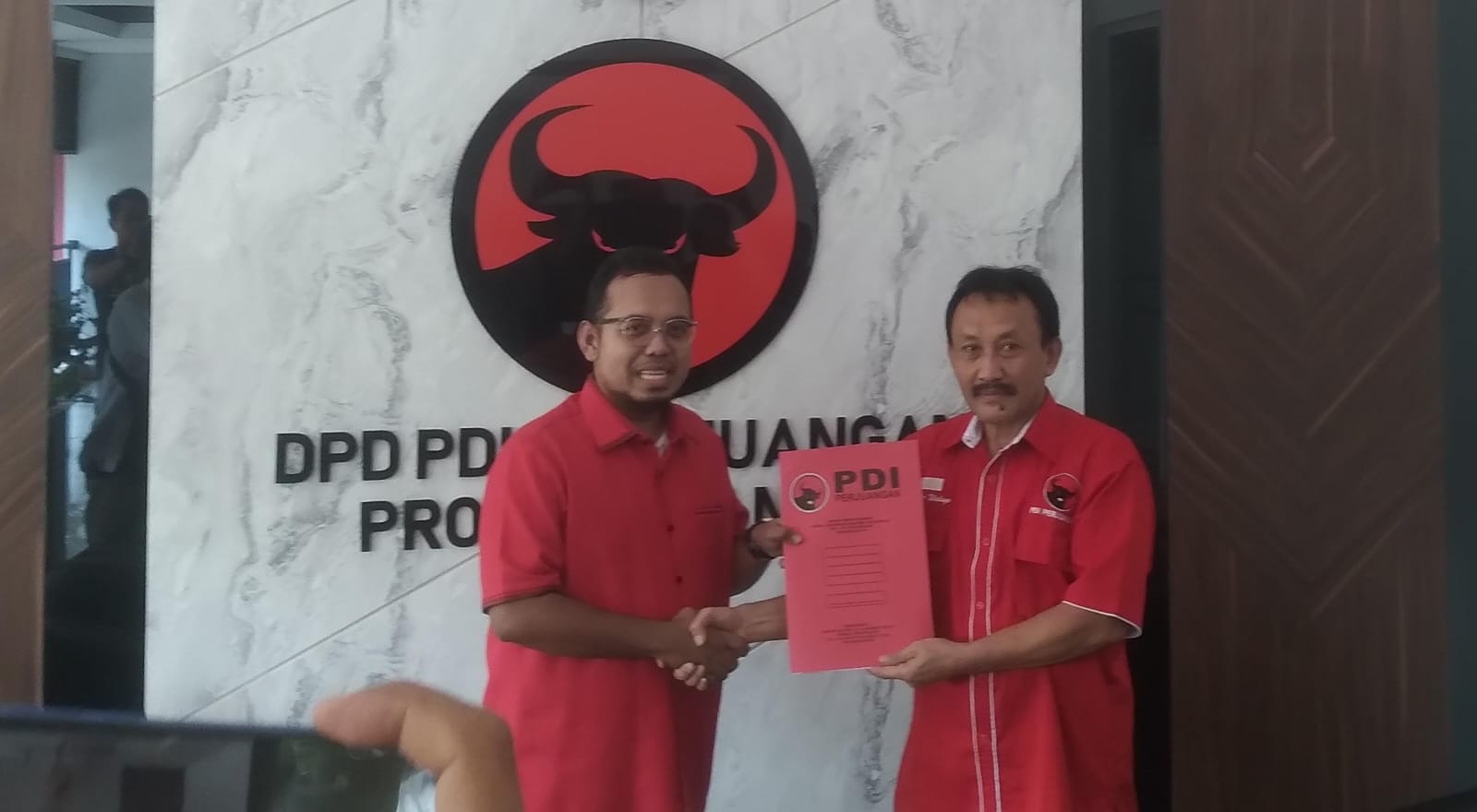 Rano Karno Resmi Ikut Penjaringan PDIP untuk Pilgub Banten 2024 ... Rano Karno Resmi Ikut Penjaringan PDIP untuk Pilgub Banten 2024 ...