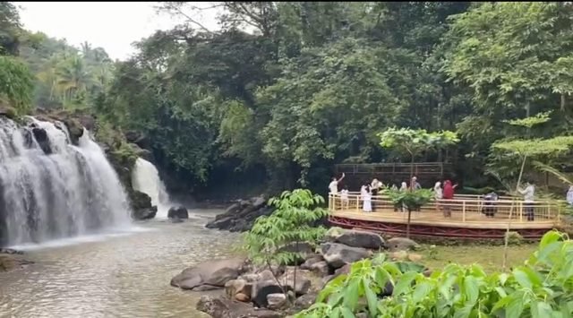 Keindahan Curug Goong Mandalawangi di Pandeglang, Banten | BantenNews ...